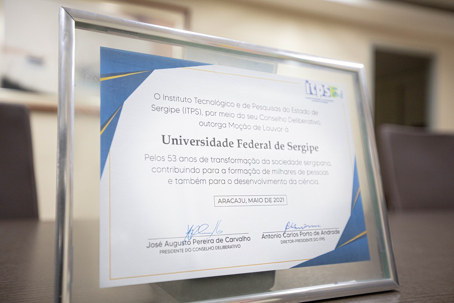 Portal UFS - UFS recebe do ITPS moção de louvor pelos 53 anos de atuação