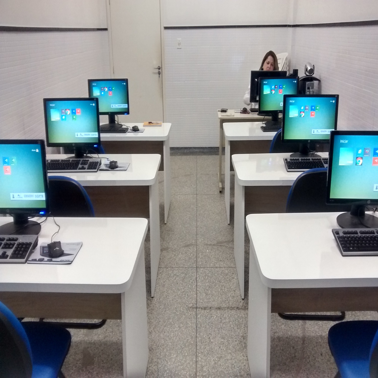 Portal UFS - HU inaugura seu primeiro Laboratório de Informática